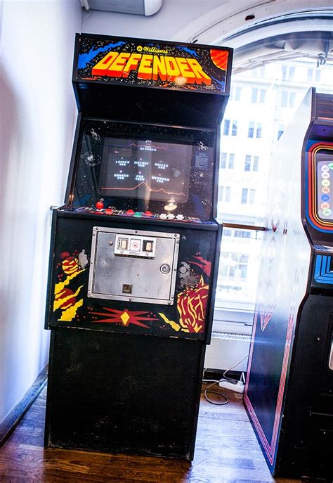 Defender Arcade Retro Video Gaming