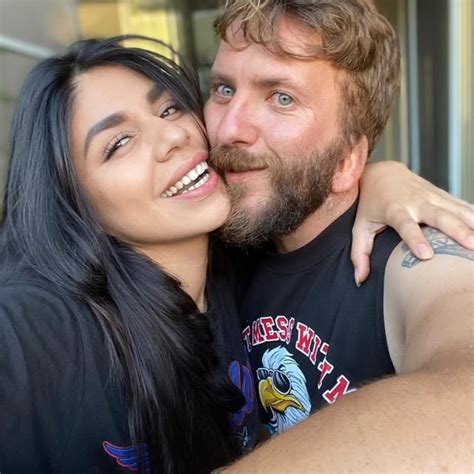 Erika Farey Erika Farey • Threads Say More