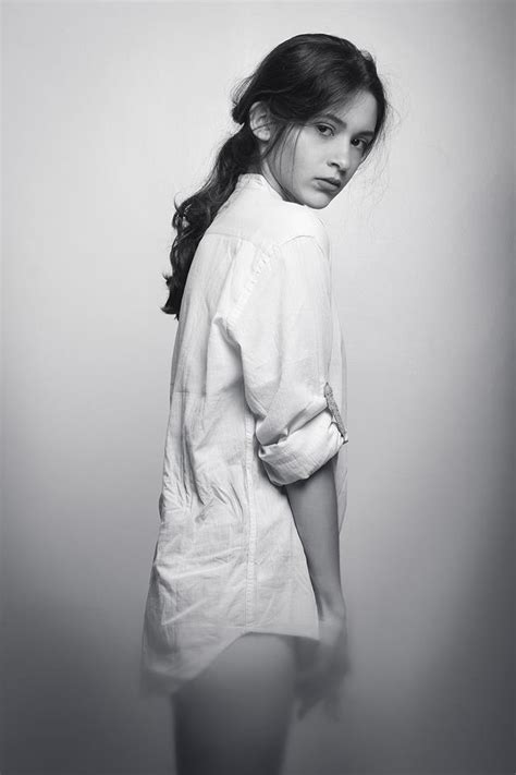 Bruna B Quest Artists Models