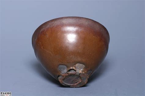 宋建窑柿釉束口盏 藏家展厅 收藏资讯 艺术家 书画家 书画名人 书法家 中华收藏网
