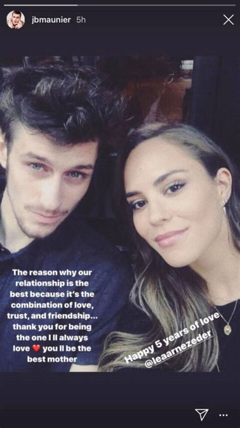 PHOTO Jean Baptiste Maunier fait une belle déclaration damour à Léa