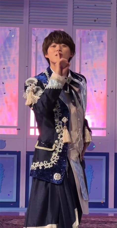 ボード「ジャニーズ」のピン アイドル 衣装 大橋和也 集合写真 ポーズ