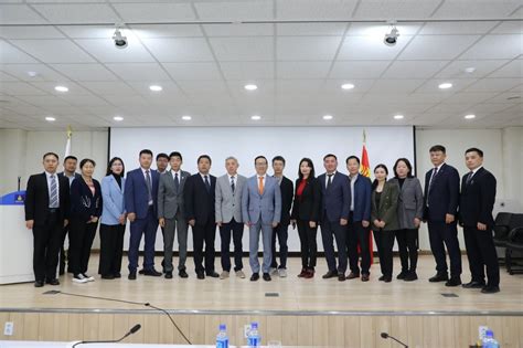 Монгол Хятадын “Цөлжилтийг сааруулах хамтын ажиллагааны төв” байгуулах хамтарсан судалгааны баг