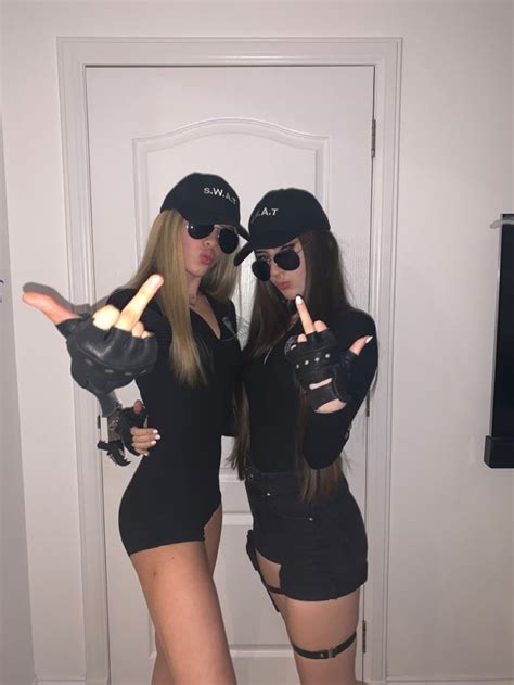 20duo Halloween Costumes You Must To Try This Year With Your Friend For A Stunning Look