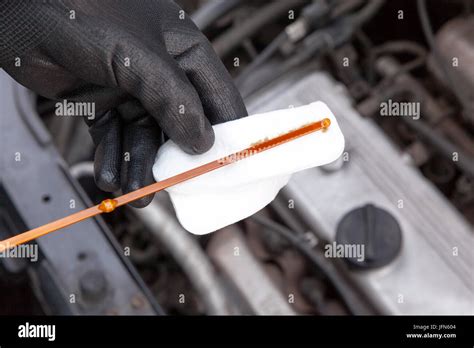 How To Check The Engine Oil Level On A Car at Bill Henson blog
