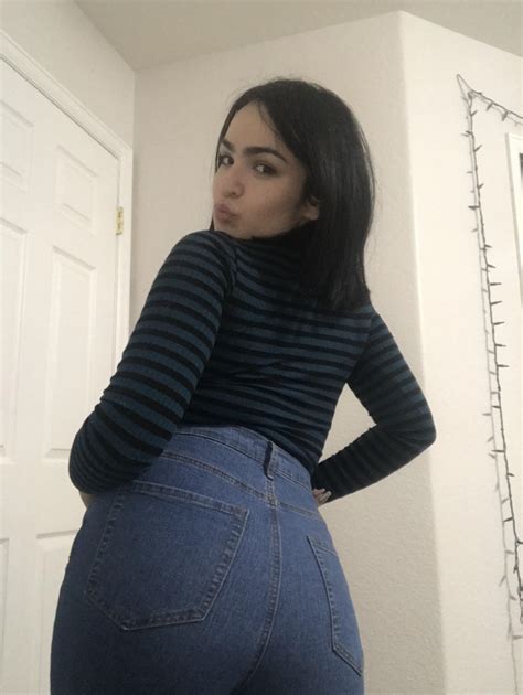 Lil 🍑 Scrolller
