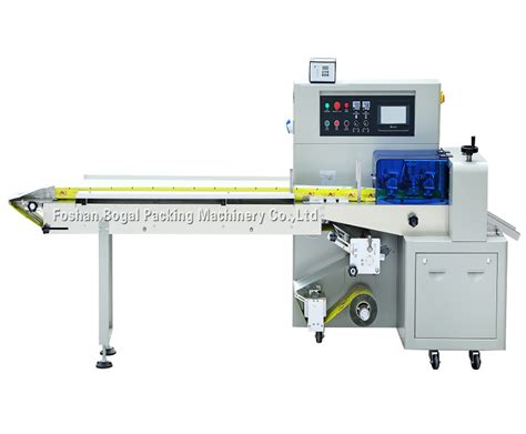 Auto Packaging Hospital Disposable Injector Packaging Machine China