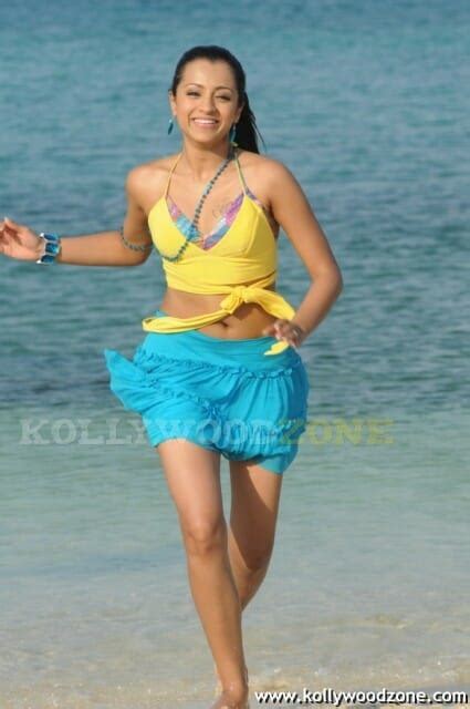 Exclusive Trisha Sexy Stills 14 27402 Kollywood Zone
