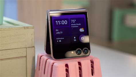 Galaxy Z Flip Z Flip And 4 How Do The Specs Stack Up 51 Off