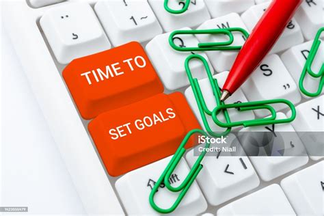 목표를 설정하는 영감의 시간을 보여주는 텍스트원하는 목표미래에 달성하고 싶었던 목표 사업 개념 원하는 목표 미래에 달성하고 싶었다 개선에 대한 스톡 사진 및 기타 이미지