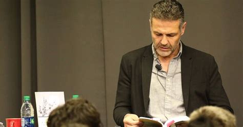 خالد حسینی هزار روز بسته ماندن مکتب‌های دختران افغانستان فاجعه است افغانستان اینترنشنال