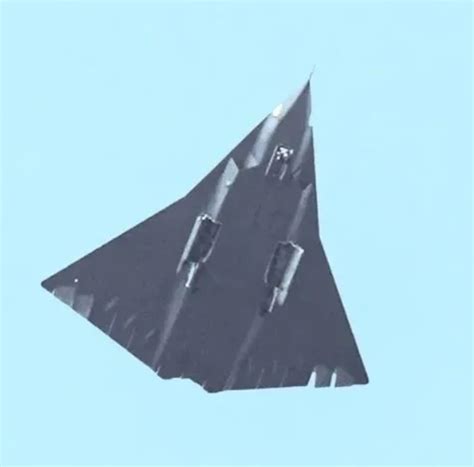 Jet Tempur Generasi Ke 6 China Uji Terbang Perdana Ini Penampakannya