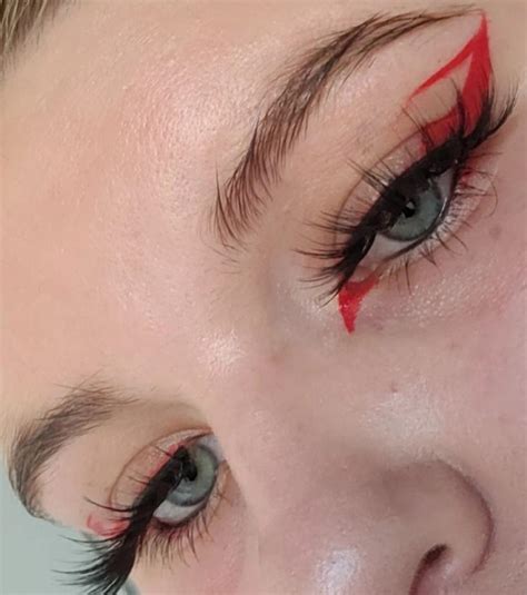 Red Eyeliner ️🖤 Rmakeupaddiction