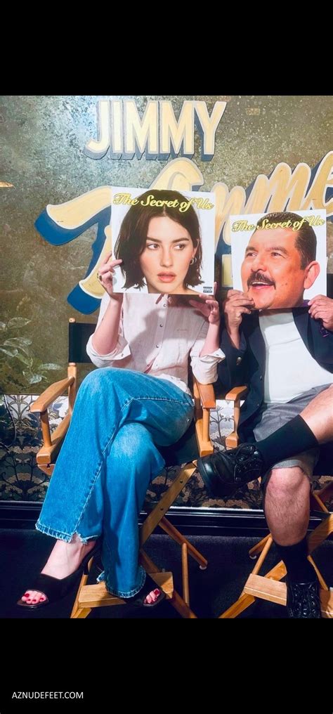 Gracie Abrams Feet Aznudefeet