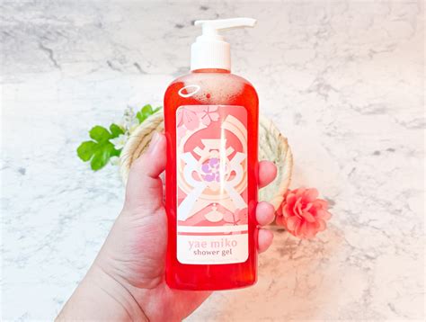 Yae Miko Shower Gel Peach Scented Liquid Shampoo And Bath Soap