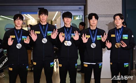 금의환향 하는 한국수영대표팀 포토 ｜스포츠동아