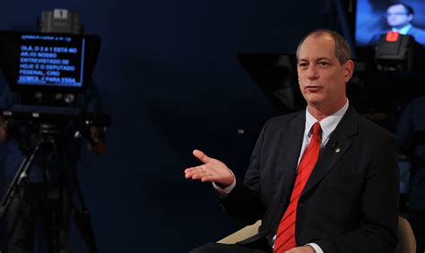 Ciro Gomes Dá Duas Versões Diferentes Do Que Cochichou A Bolsonaro