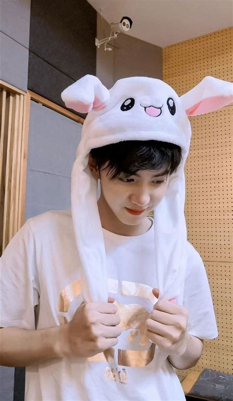 Pin By Pooja On Chen Zheyuan Korean Actors Hidden Love Chen