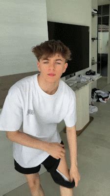 Wow Whos That Last Guy U Posted Leigh He Has Nice Tumbex