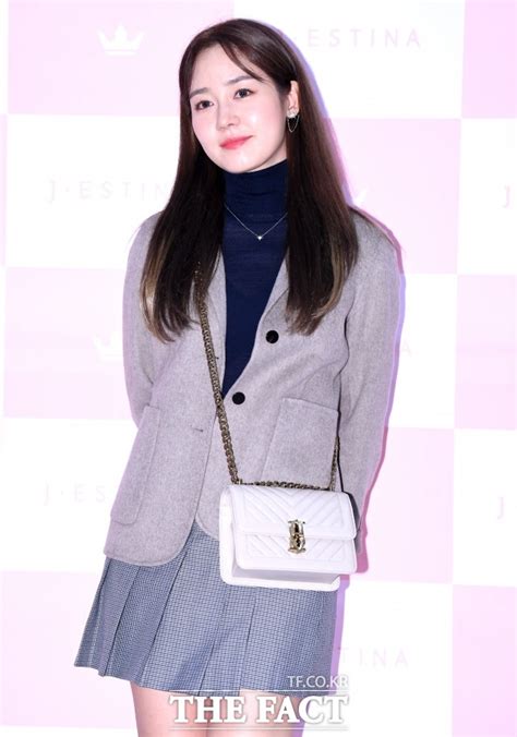성유리 쌍둥이 임신 임신 초기태교 전념 중 연예 기사 더팩트