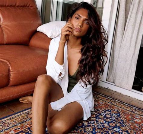 ಮಲಯಳ ತರಯ ಅರ ನಗನ ಫಟಸ ವರಲ Mollywood Actress Shruthy Menon photos goes viral dpl