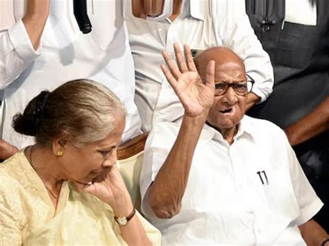 शरद पवार निवृत्ती मागे घेणार का समितीबाबत पहिली प्रतिक्रिया म्हणाले