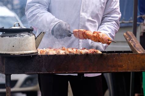 Зажарьте улицу протыкальника мяса Стоковое Изображение - изображение ...