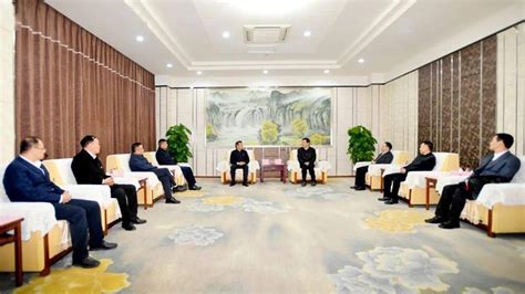 戴志浩与攀枝花市领导座谈交流发展