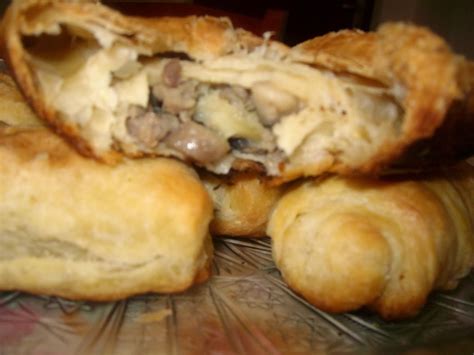 Кулинария Пухкави банички с гъби кашкавал и кайма Cooking Recipes Queens Food Cooking