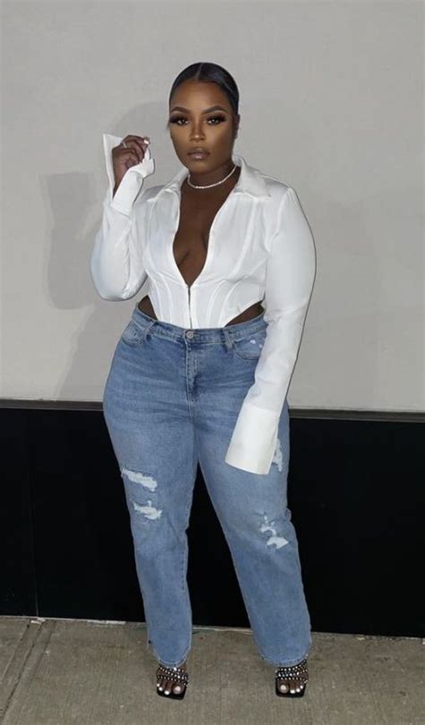 Pin By Blackbeauties On Fashion Cute Outfits With Jeans Chic Outfits