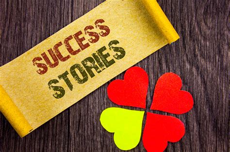 단어 쓰기 텍스트 성공 사례입니다 개념 사진 성공적인 영감 성과 교육 성장 나무 배경에 그것에 사랑 마음 다음 스티커 메모 용지에 작성 개념에 대한 스톡 사진 및 기타