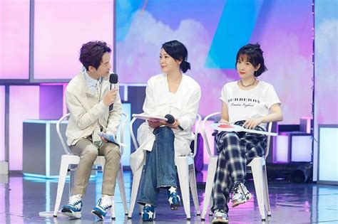 劉若英獻內地綜藝首秀 上快本與何炅合唱《為愛痴狂》 每日頭條