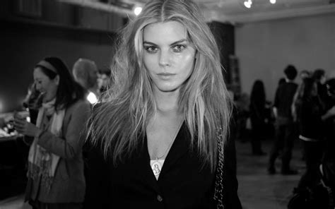 X X Maryna Linchuk Hd Background Coolwallpapers Me