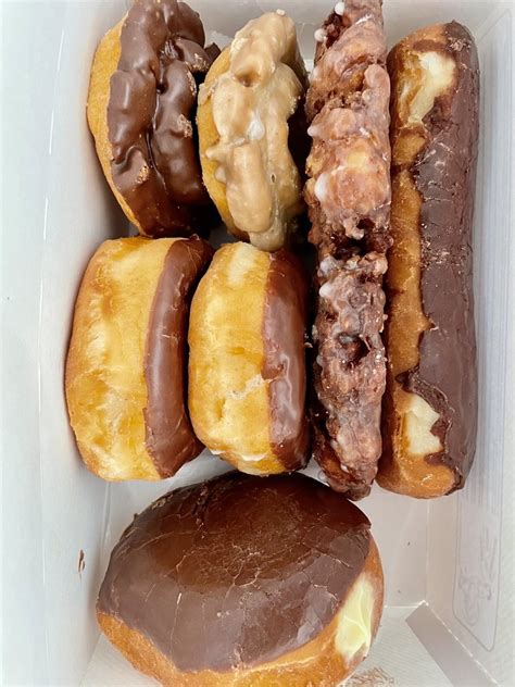 Daylight Donuts Updated January 2025 10 Photos And 29 Reviews 3701