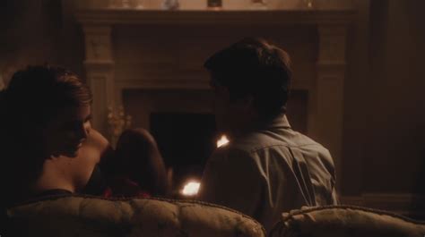 Mae Whitman Nua Em As Vantagens De Ser Invisível