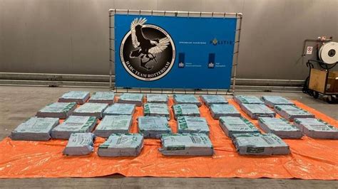 Douane Vindt Ruim 800 Kilo Cocaïne In Rotterdamse Haven
