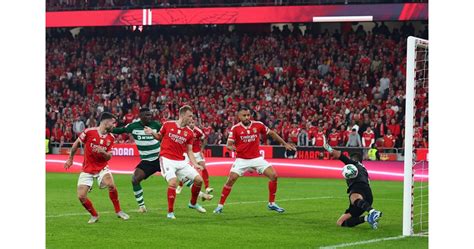 Два гола в добавеното време решиха дербито на Лисабон