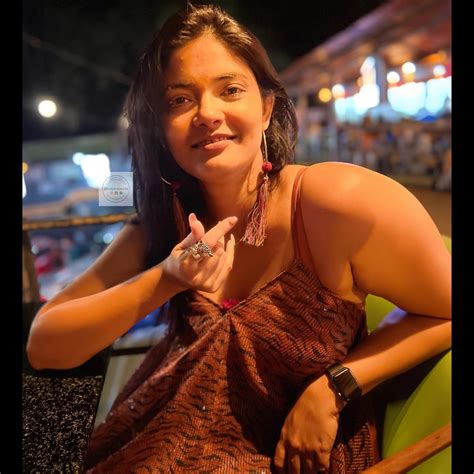 Kalpika Ganesh broadest armpits : r/kalpikaworld