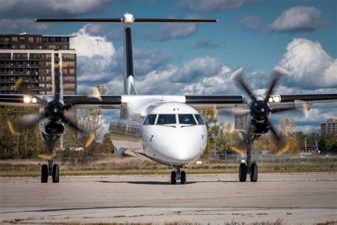 United Nations De Havilland Dash 8 400 Exits Runway In South Sudan