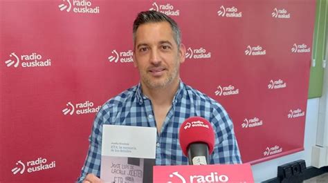 Joseba Eceolaza Presenta El Libro ETA La Memoria De Los Detalles