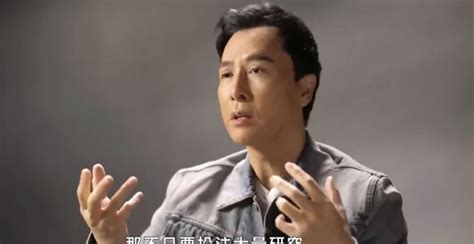 甄子丹爆料拍电影没剧本，台词靠后期配音，和李连杰真打差点失明腾讯新闻