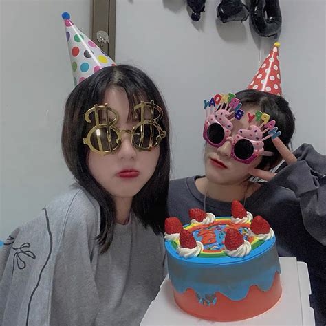 网红过生日眼镜派对拍照道具搞怪儿童生日快乐眼镜抖音小红书同款虎窝淘
