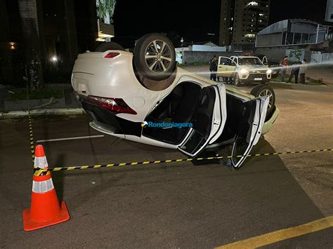Mulher fica ferida em capotamento na capital Polícia Rondoniagora