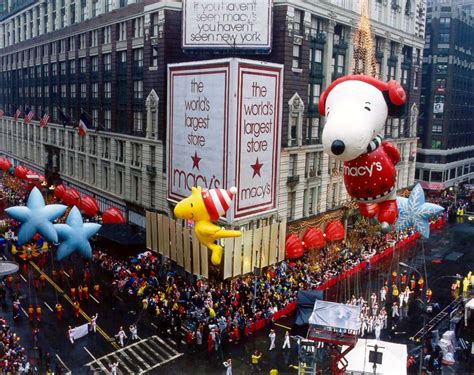 Macys Thanksgiving Day Parade Through The Years Photos Abc News