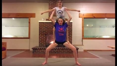 Basic Cheerleading Stunts
