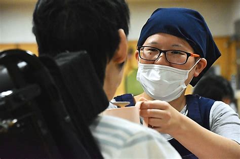 部屋に閉じ込め叱責 「お前はいらない」とカスハラされても突き放せない福祉現場の葛藤 長野県｜信濃毎日新聞デジタル 信州・長野県のニュースサイト