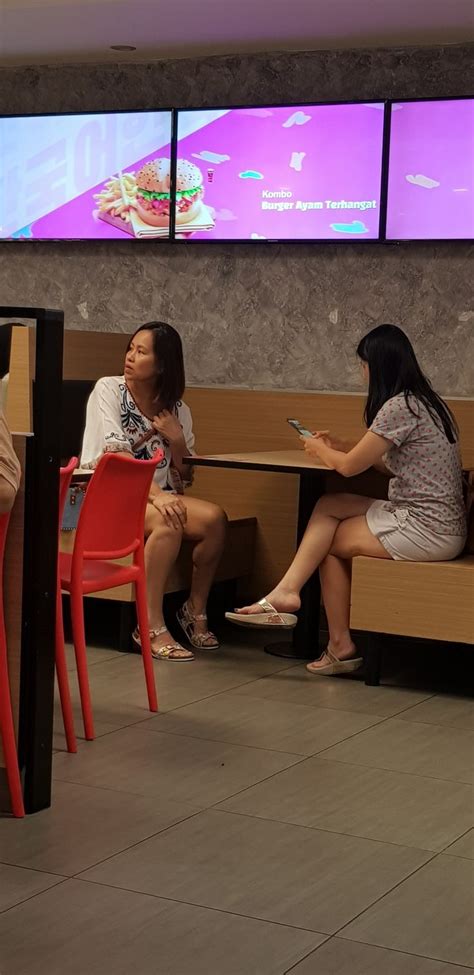 Pin By Khoo Kimeng On Candid Camera Talk Show Candid Scenes