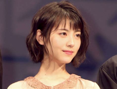 浜辺美波の水着姿画像とカップ！全身痩せて可愛くなった理由は何？ Artofit