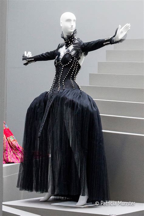 Crinoline Fashion Museum Hasselt Fashion And Art