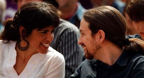 Teresa Rodríguez pacta con Pablo Iglesias su renuncia a seguir